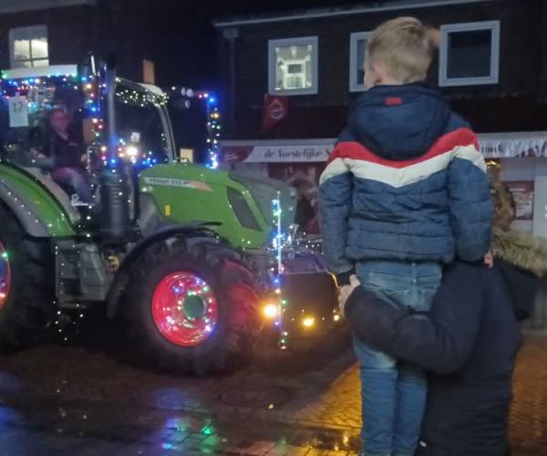 Verlichte Trekkertocht trekt door Schijndel | Omroep Meierij
