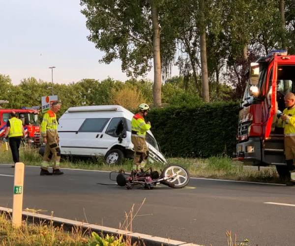 Ernstig ongeval met brommer en bestelbus op Rooiseweg in Schijndel | Omroep Meierij