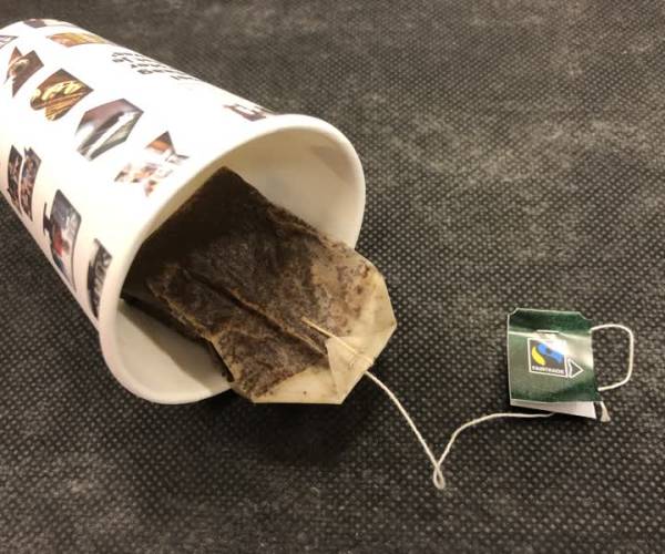 Eindelijk duidelijkheid over theezakjes: die mogen bij het gft-afval ...